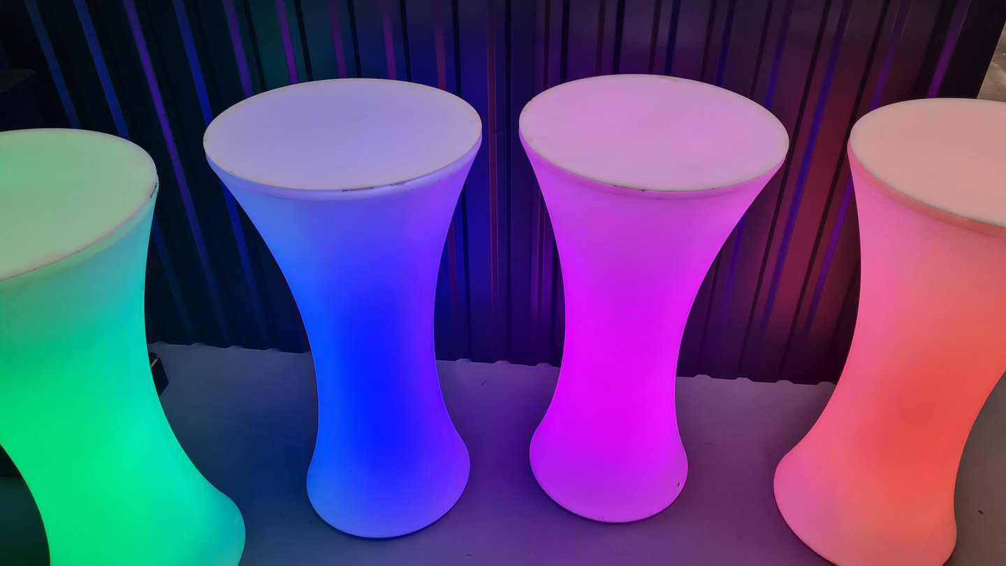 Statafel LED – Fun & Feestverhuur Assen